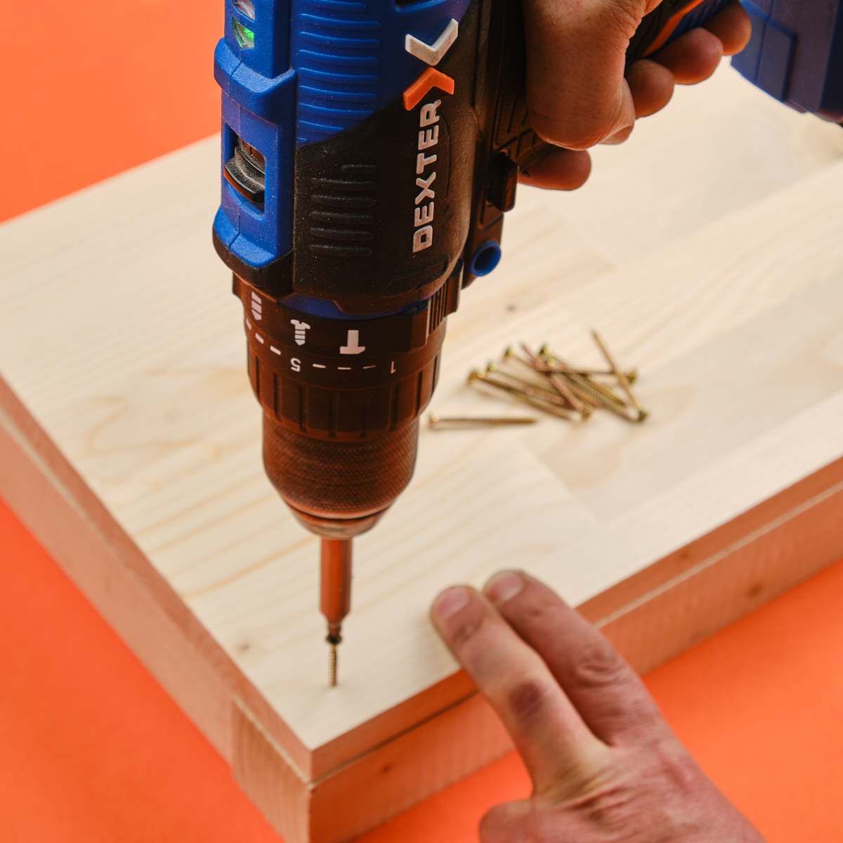 Idee de proiect DIY - Ghiveci din lemn, pentru suculente si cactusi