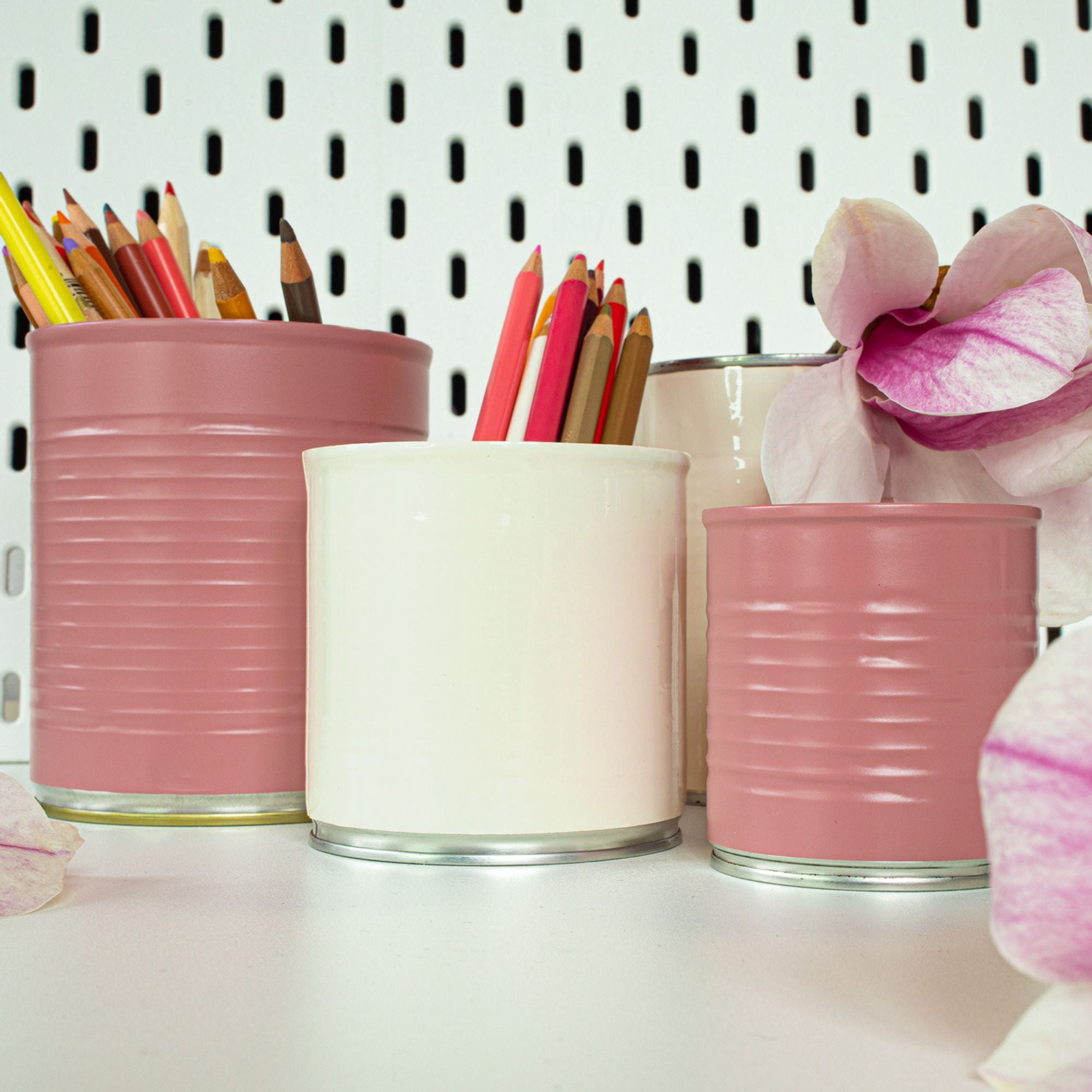 Autocolant mobila Ash Rose, 45 x 200 cm, uni, roz