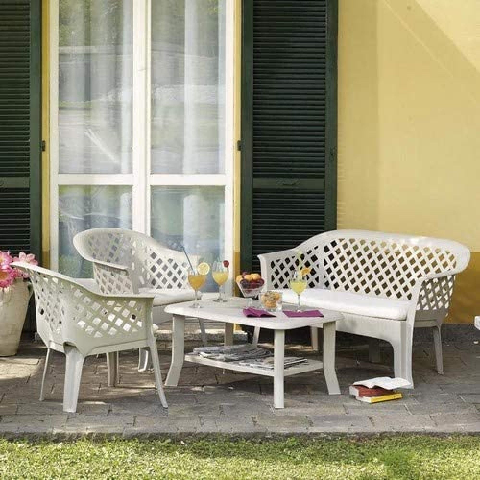 Set mobilier gradina Veranda, pentru 4 persoane, plastic, alb