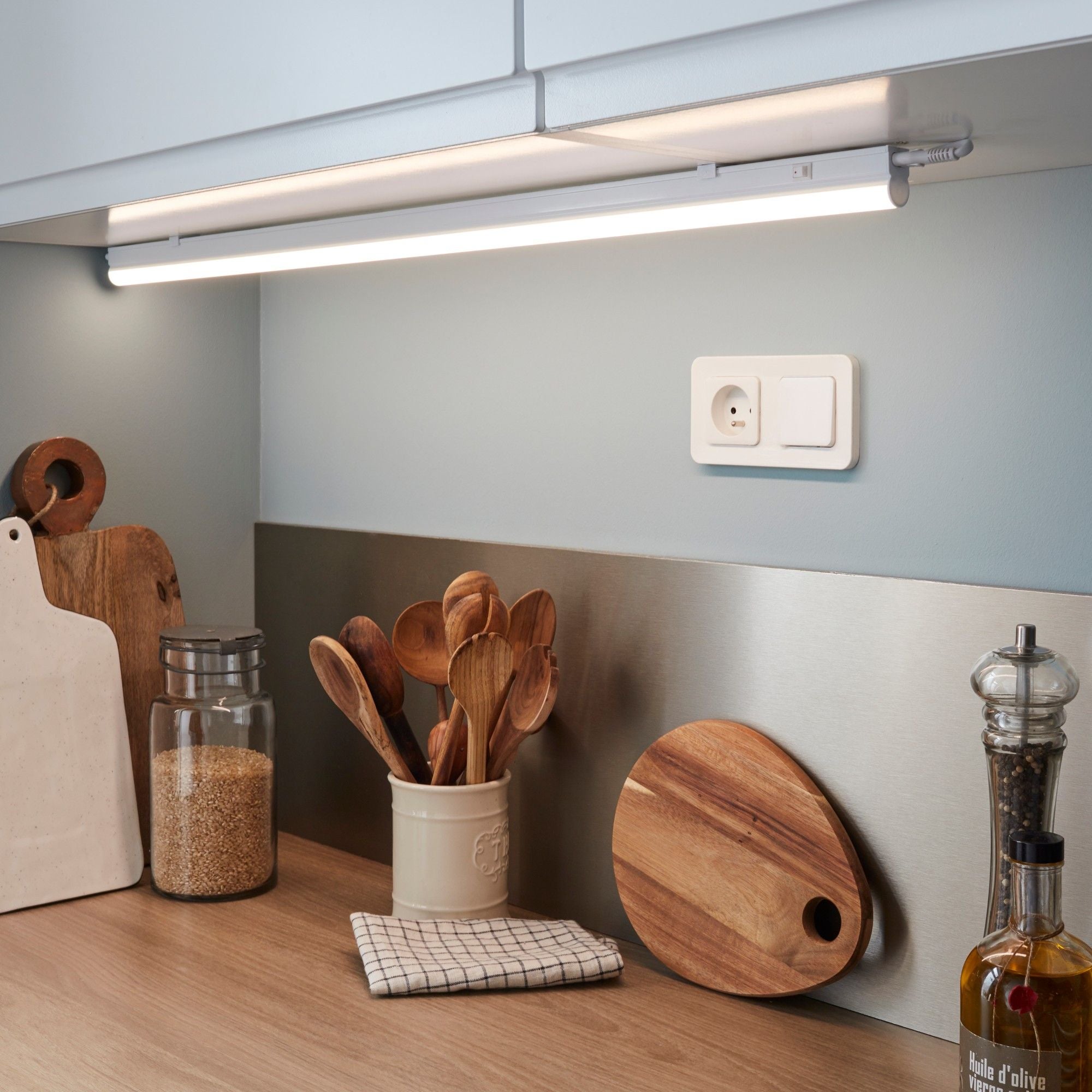 Rigleta LED Moss, 11W, 1250 lumeni, lumina neutra, lungime 91cm