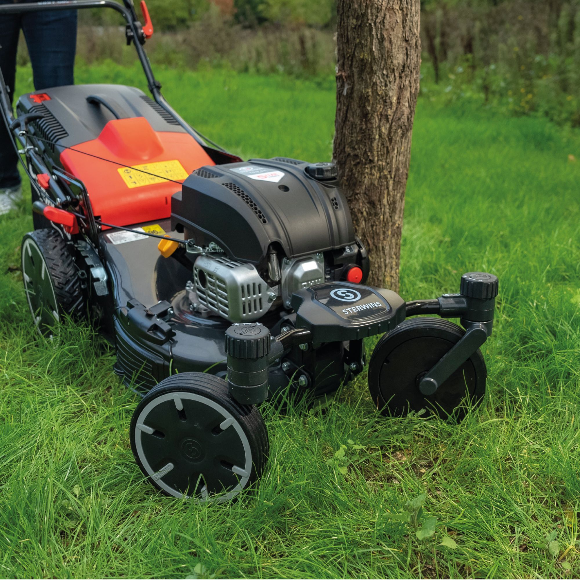 Masina de tuns iarba Sterwins, pe benzina, 3.2 CP, 2.4 kW, 60 L, latime ...