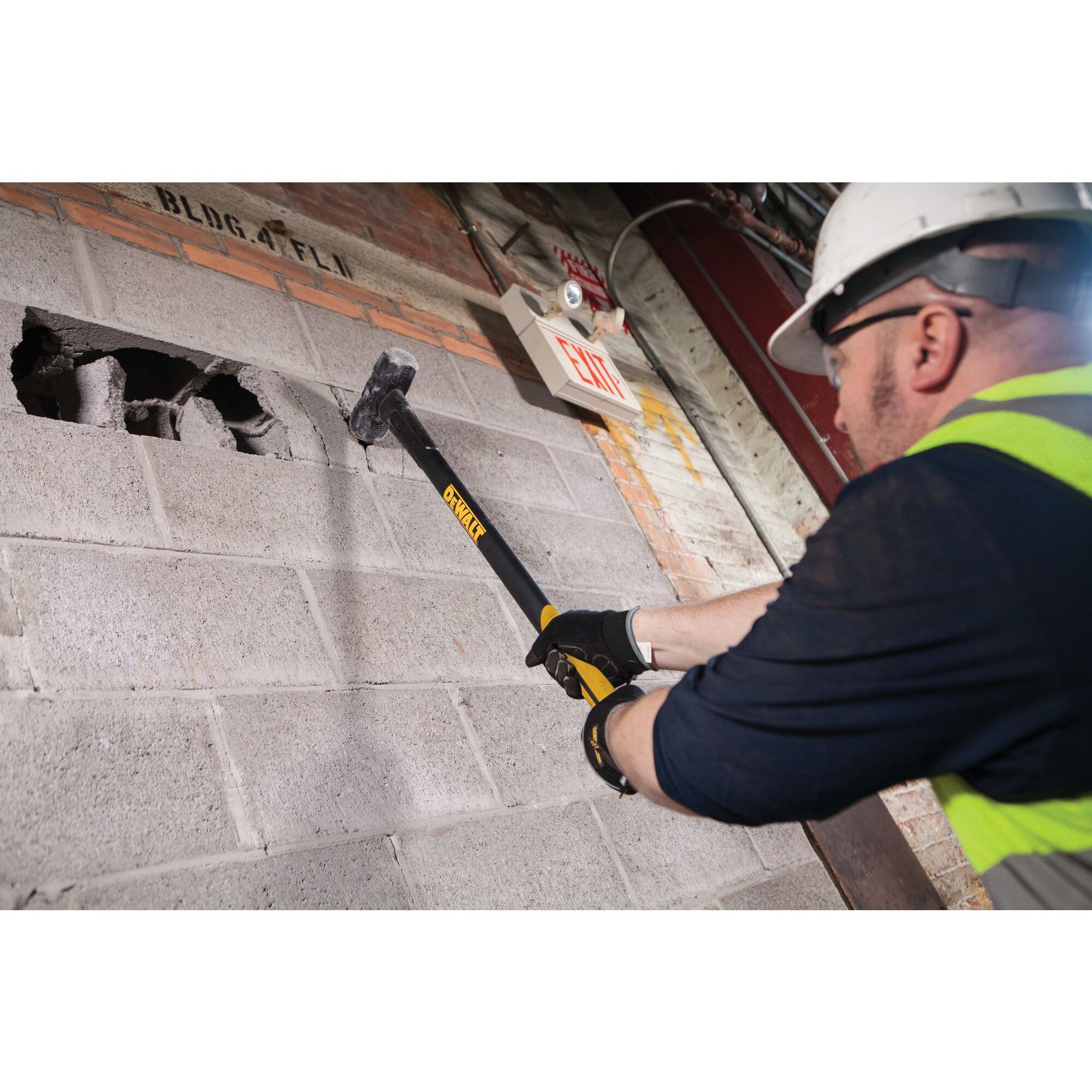 Baros Dewalt, maner Maner compozit din fibra de barbon, 4.5 kg