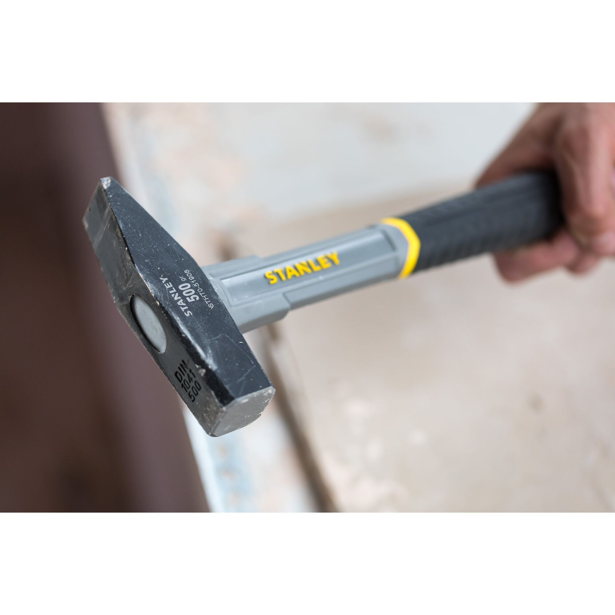 Ciocan lacatus Stanley, maner bimaterial fibra sticla, 500 g