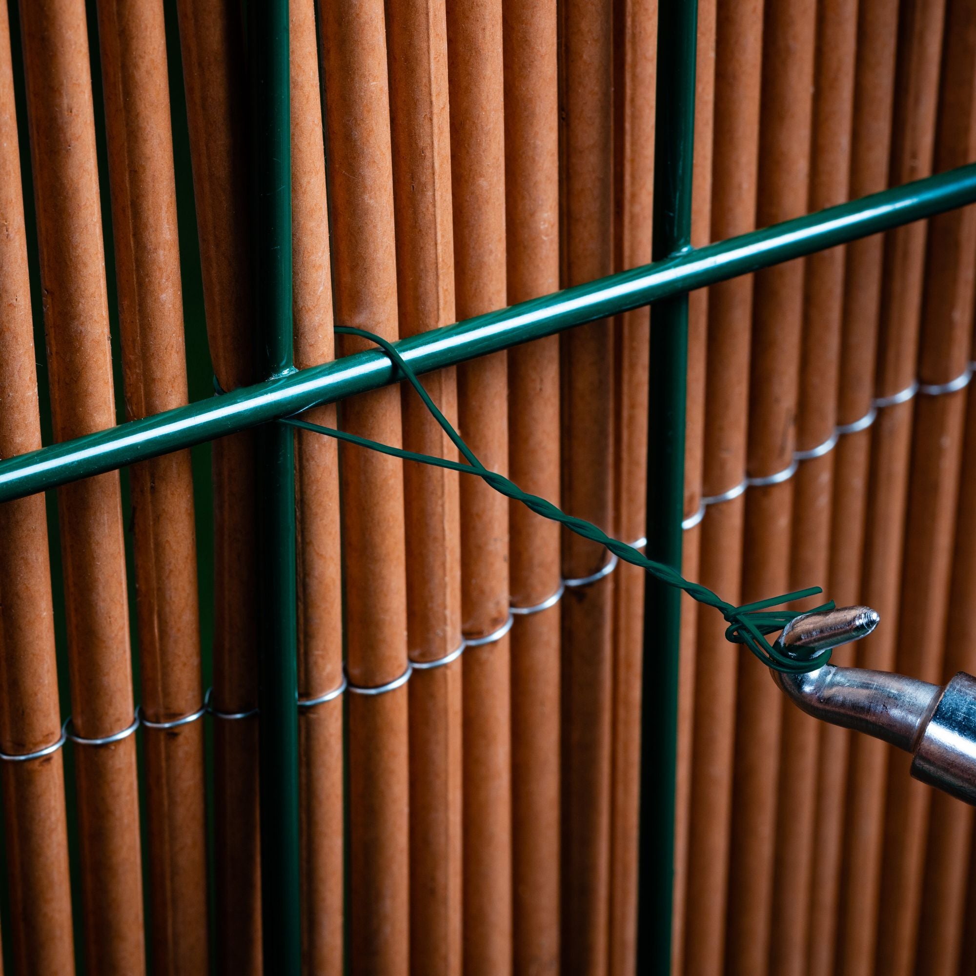 Cleme fixare plasa umbrire, otel, verde (set 200 buc)