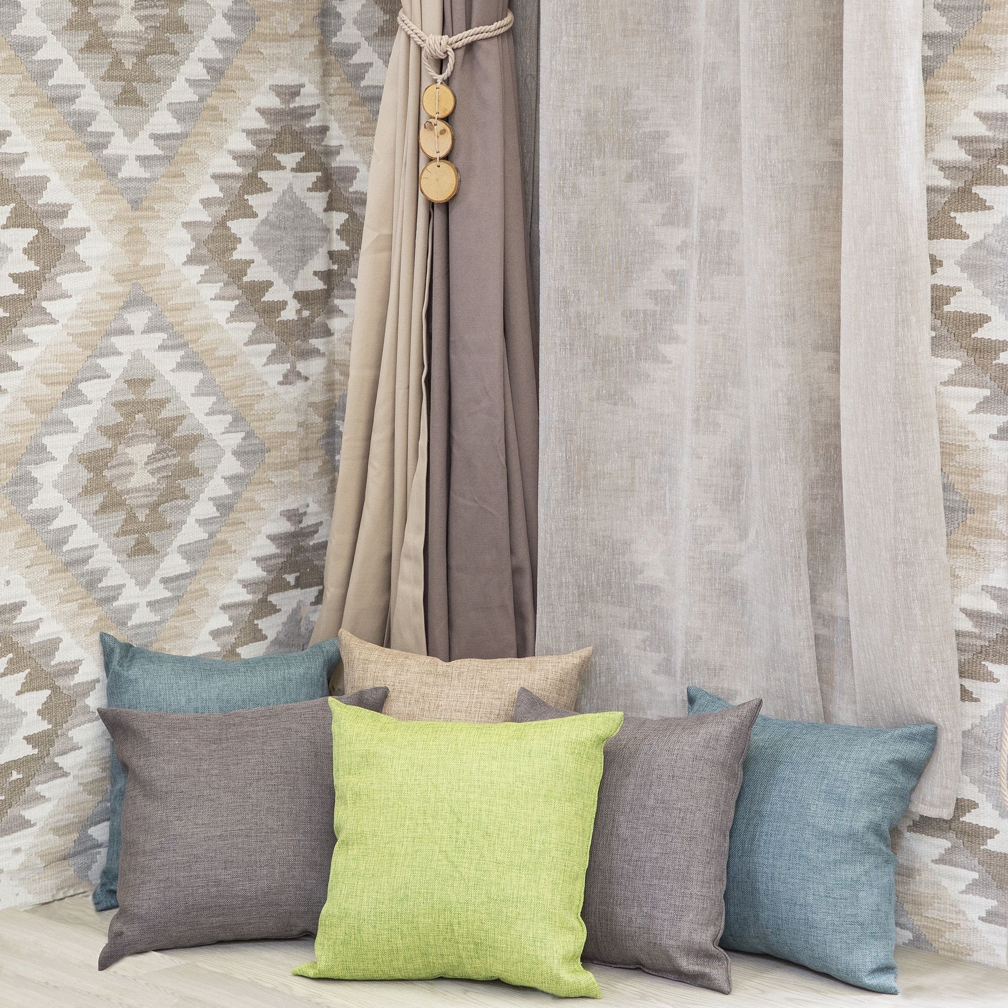 Prindere draperie Inspire Arlen, model sfere lemn, 50 cm, bej