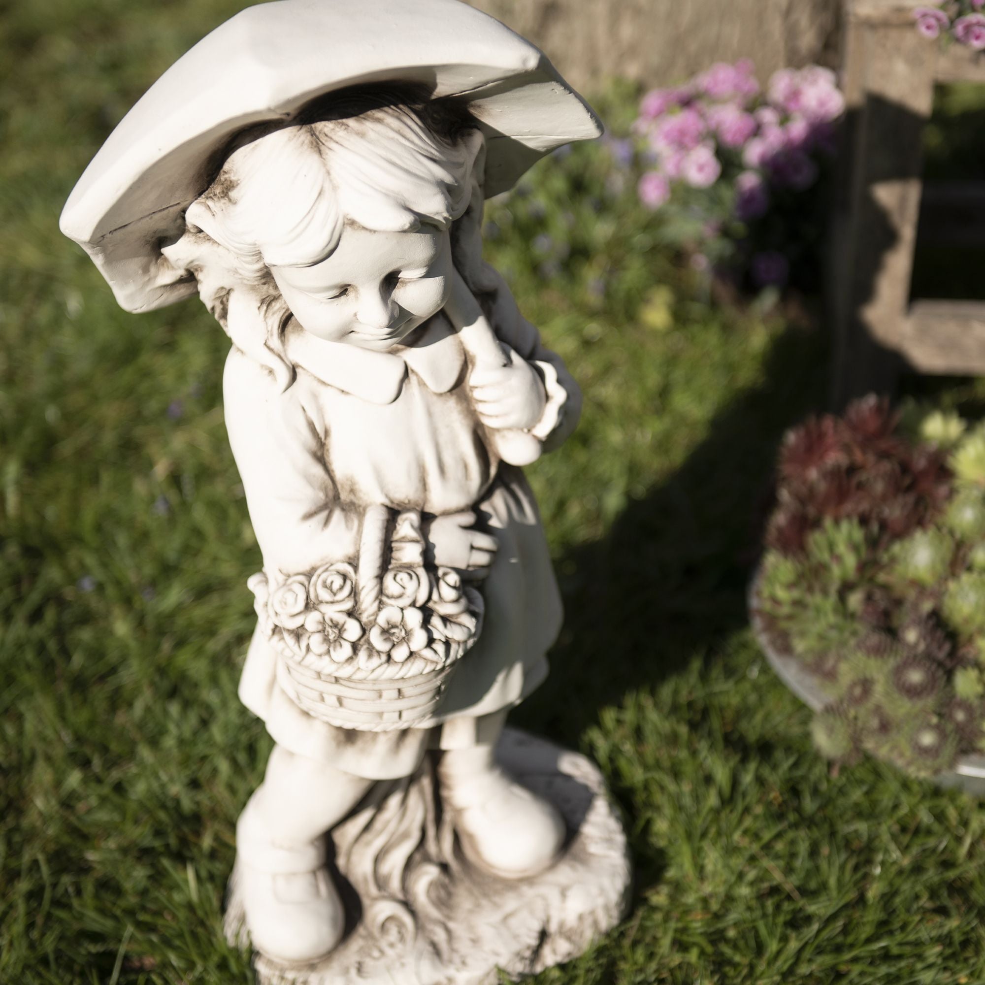 Statueta decorativa gradina, model fata, H 66 cm