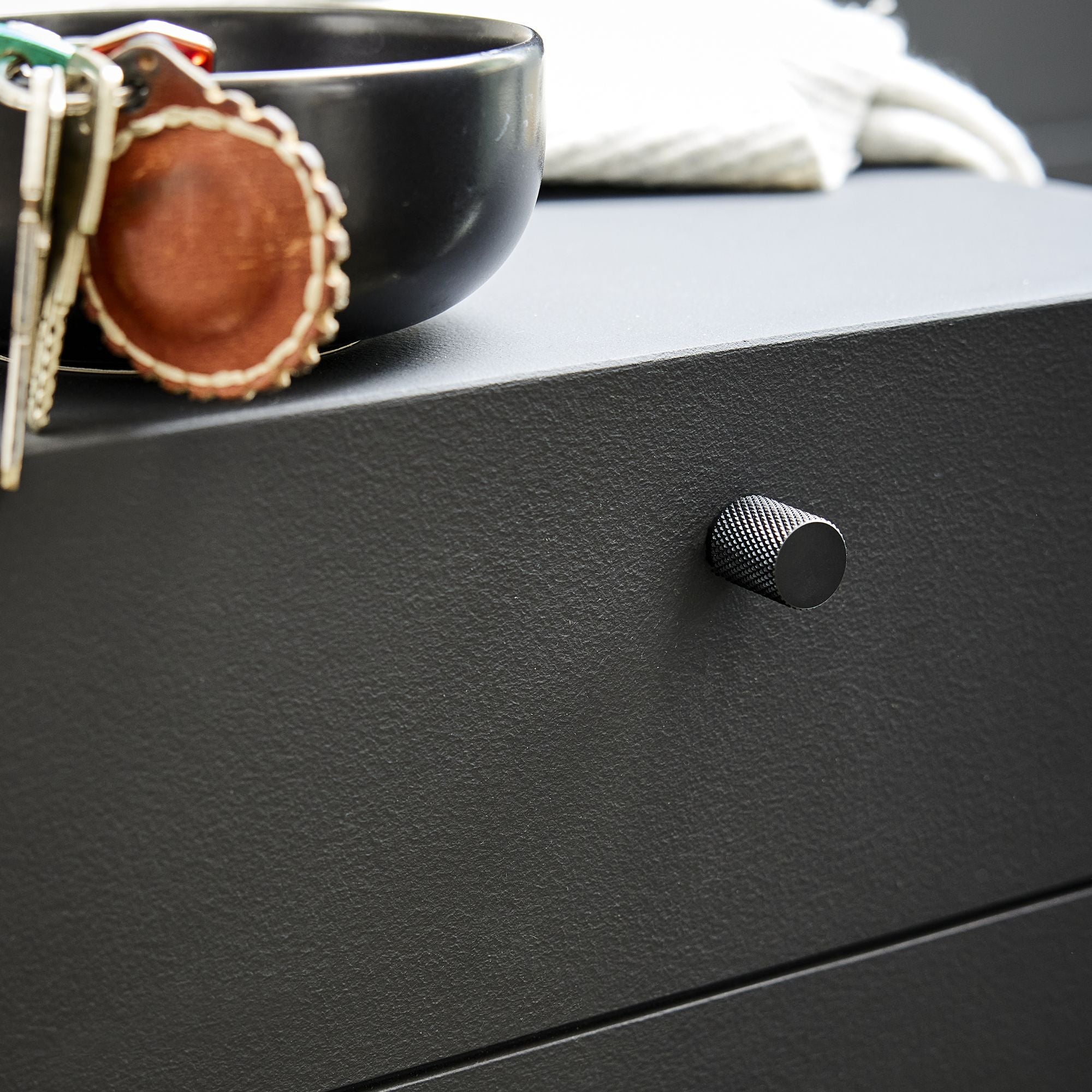 Buton mobila Inspire Axel, Ø 18 mm, aluminiu, negru, finisaj mat