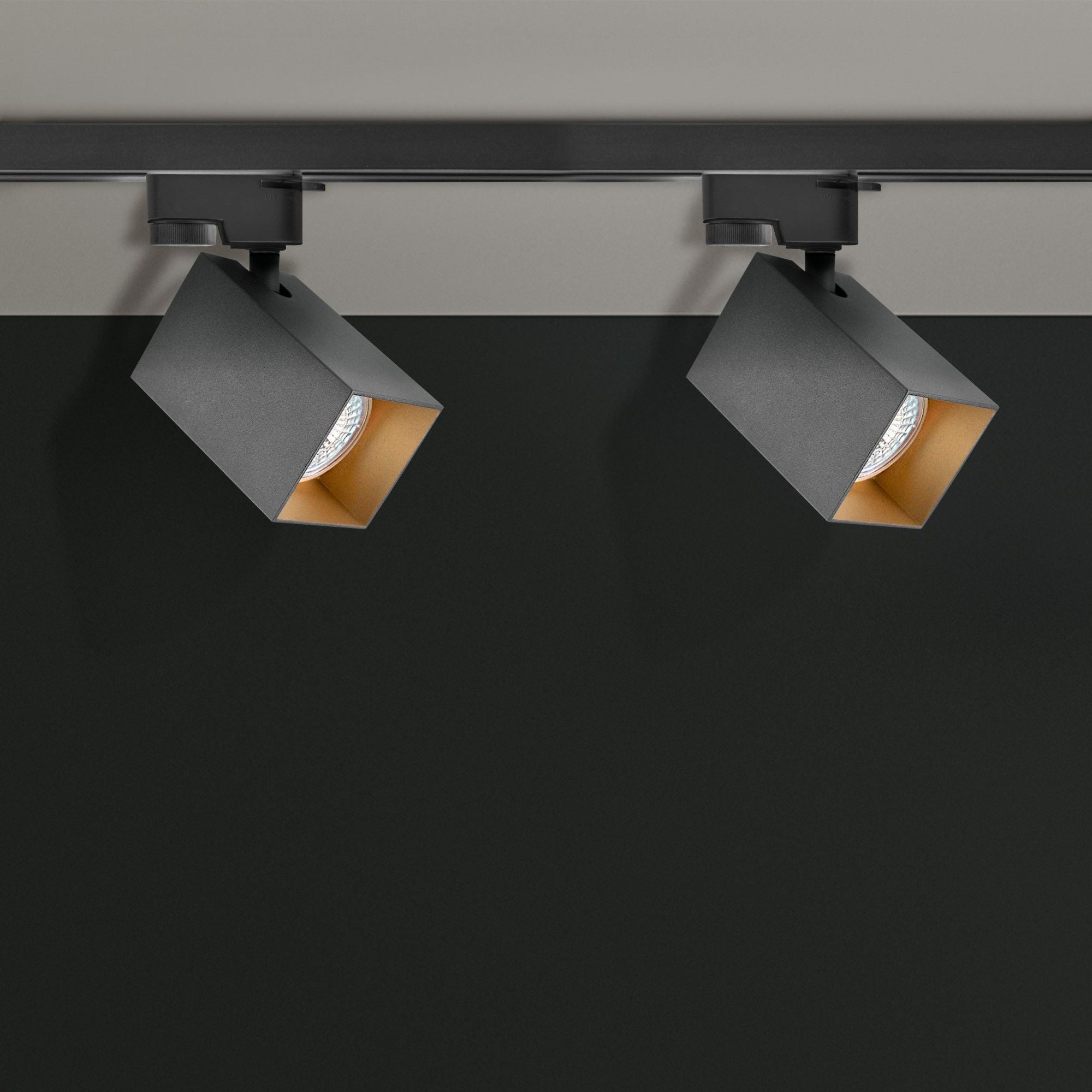 Spot pe sina Square, 1 x GU10, negru/auriu