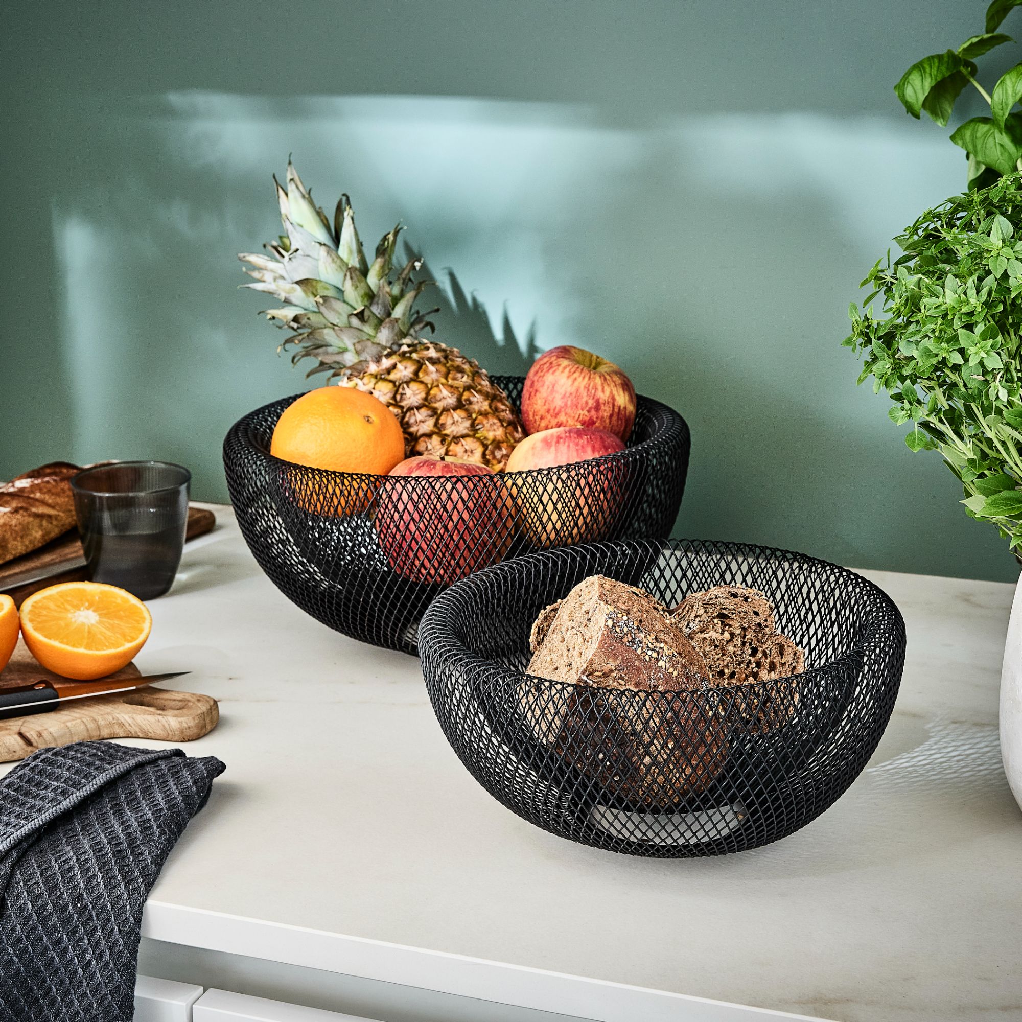 Cos fructe si legume, Delinia, din metal, Ø 29.5 x H 14.7 cm, negru