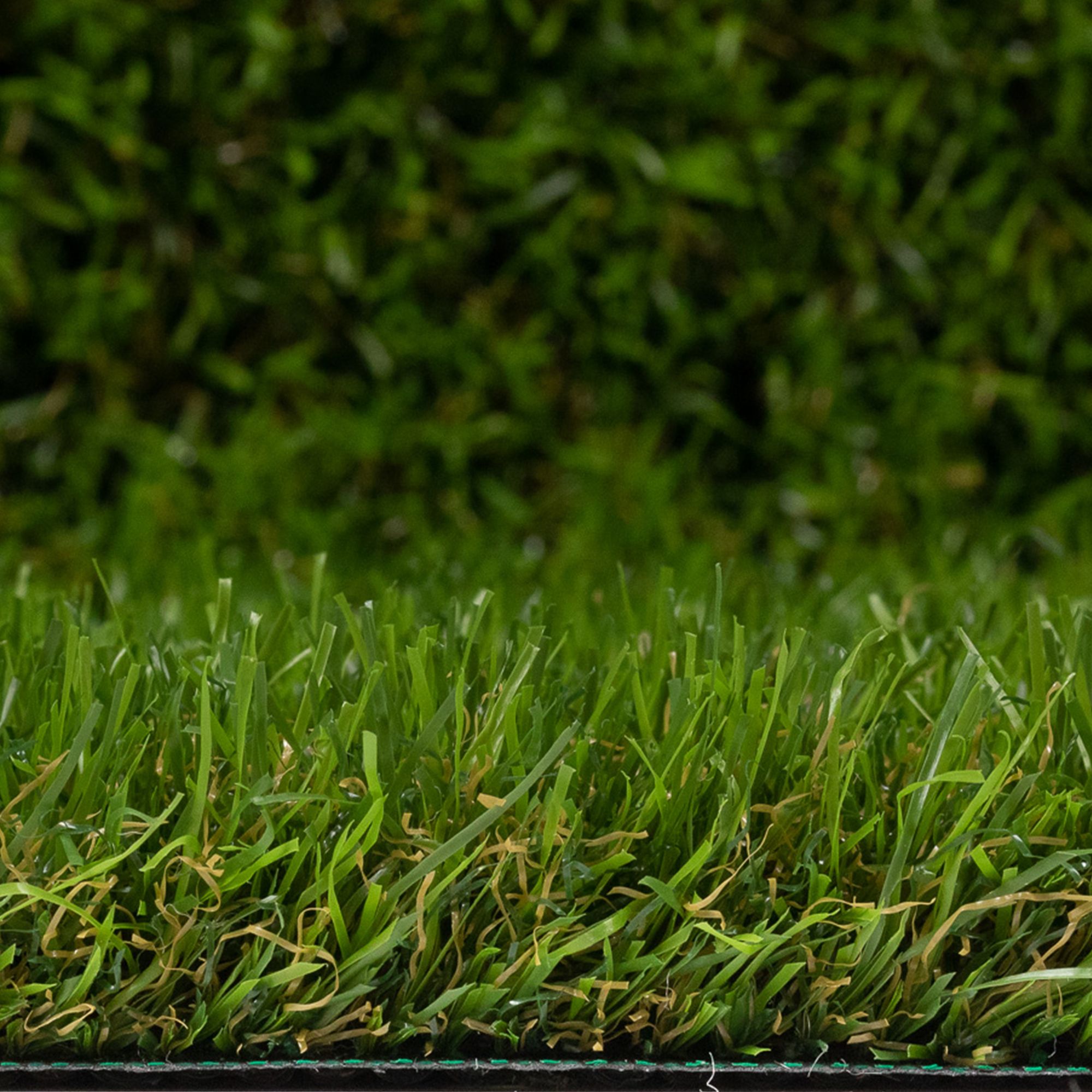 Mocheta tip gazon Sparq, latime rola 4 m, verde, trafic redus