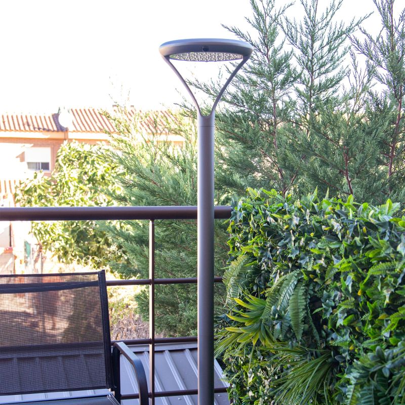 Lampadar solar Bermeo, 2000 lm, lumina neutra, 4000K, H215CM, IP54, cu ...