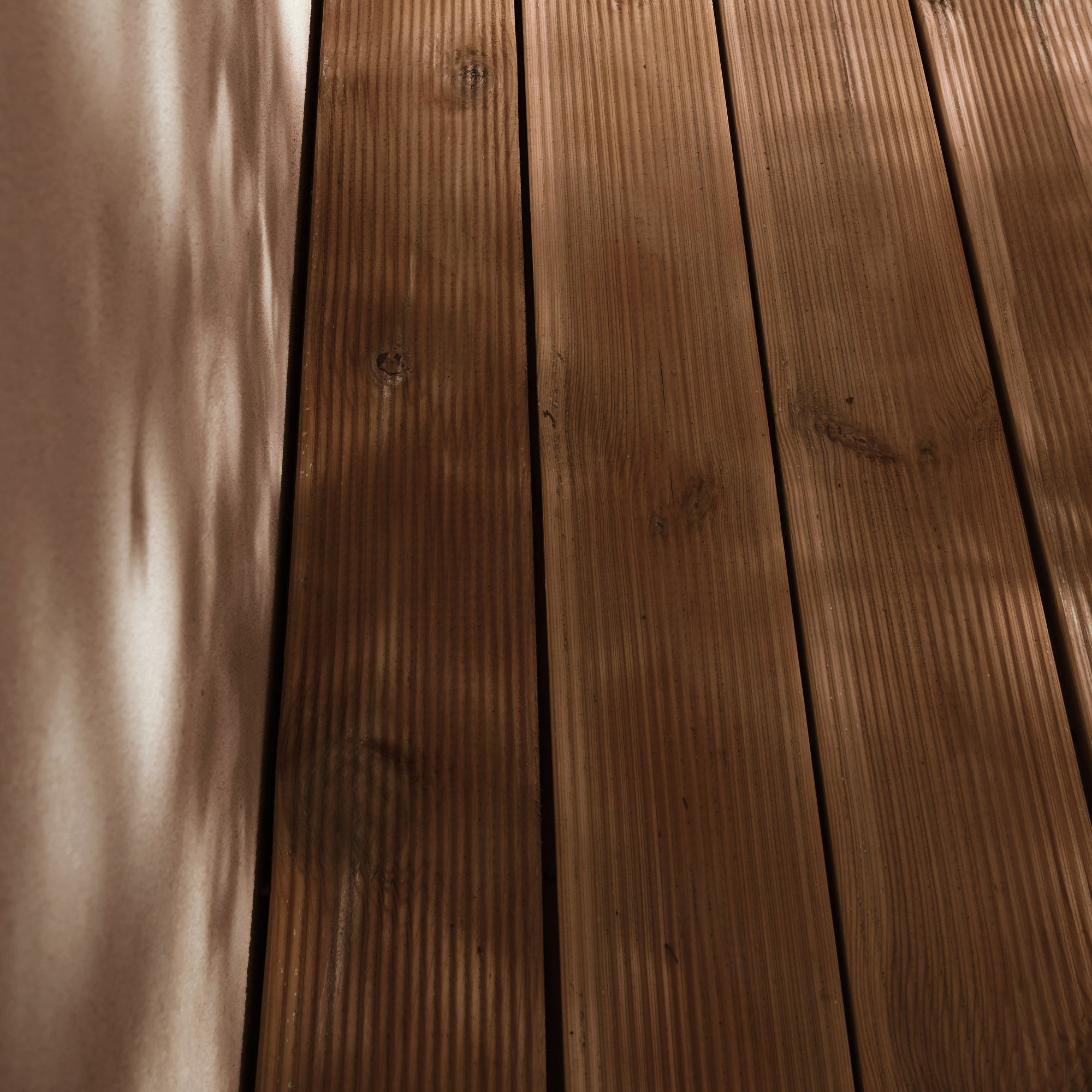 Dusumea terasa din lemn pin, 2400 x 120 x 21 mm, lemn natur